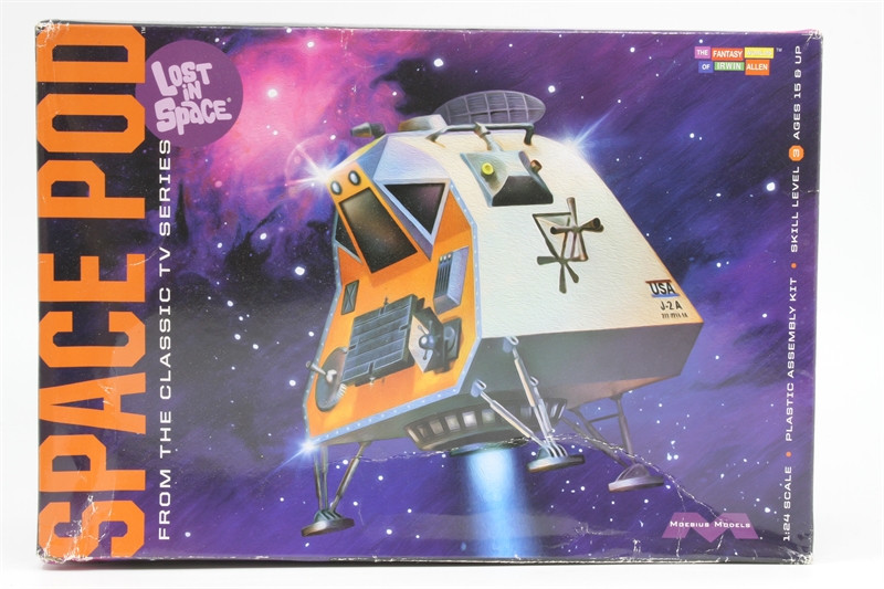 Moebius Models 901MOE Space Pod From the Classic TV Series Lost in Space