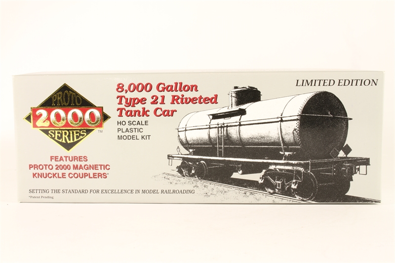 Proto 2000 920-31477 8000 Gallon Type 21 Riveted Tank Car 'Shell' Kit