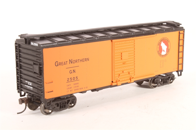 Athearn 92269ATH 40' Express Box Car #2505 of the Great Northern Railroad
