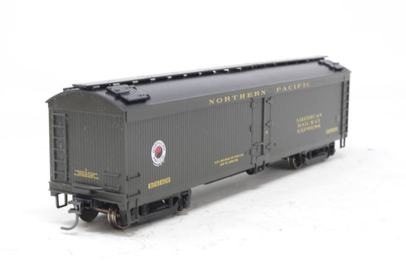 Athearn 92569ATH 50' express reefer car 2225 'Northern Pacific'