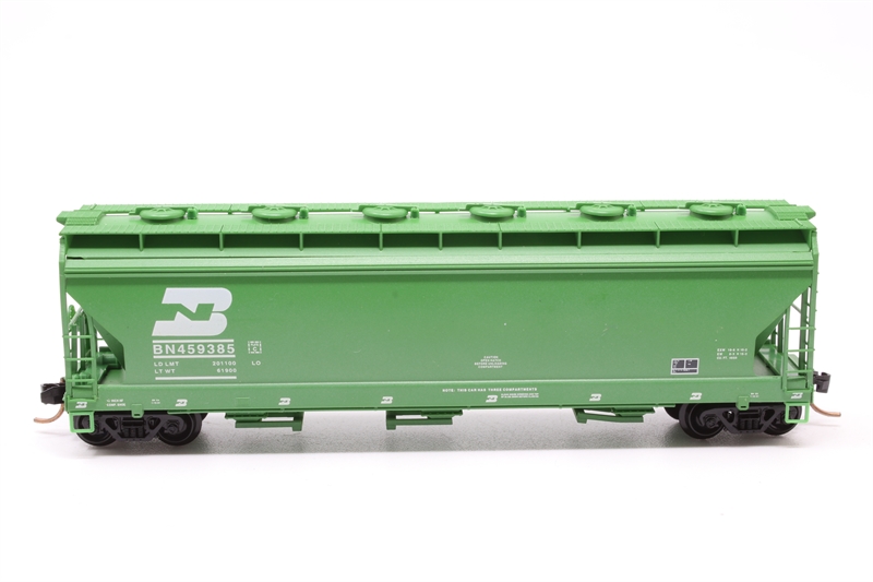 Micro-Trains 93020 3-bay ACF centerflow 4650 cf round hatch covered