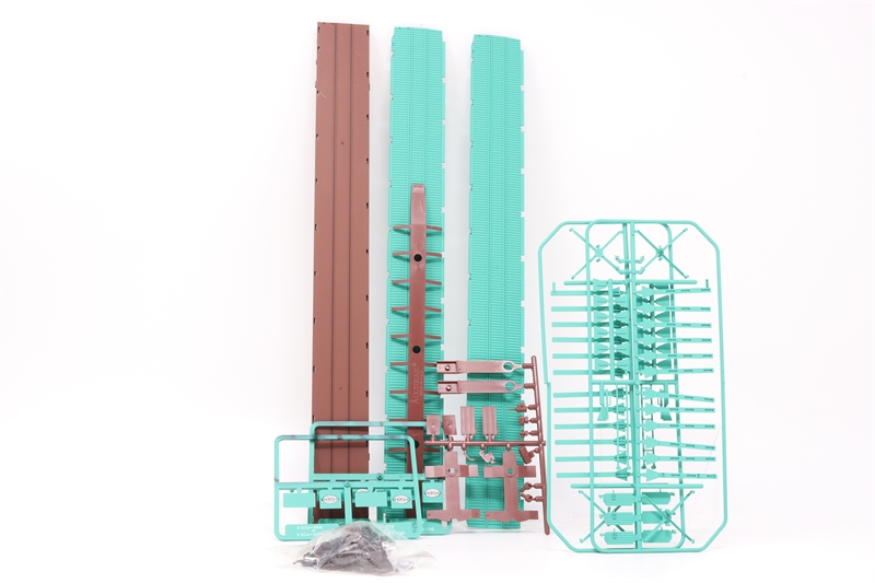 Accurail 9305ACC 89' tri-level auto rack kit 962555 of the New York