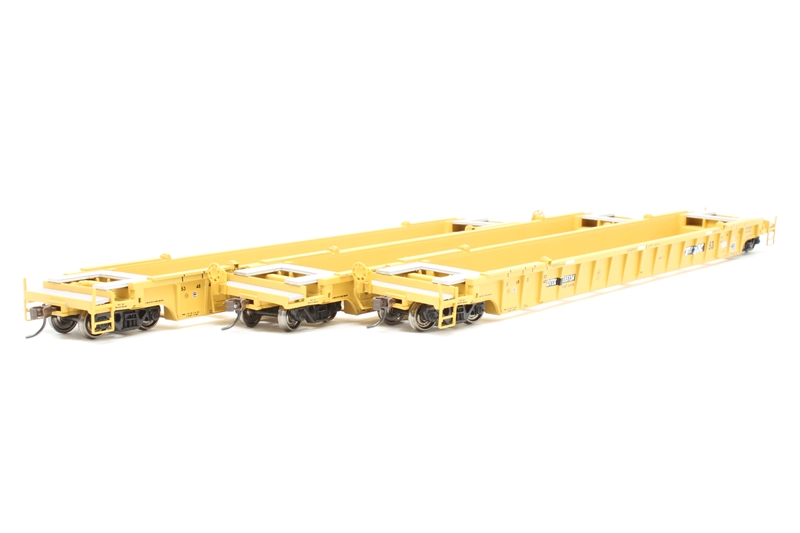 Walthers 932-33945 53' single unit well cars - 3 pack