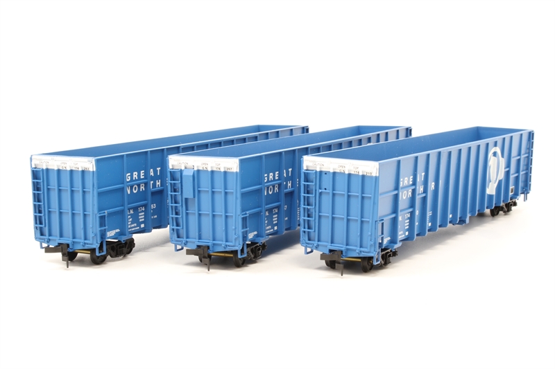 Walthers 932-34051 61' Wood Chip Cars of the Great Northern (set of 3)