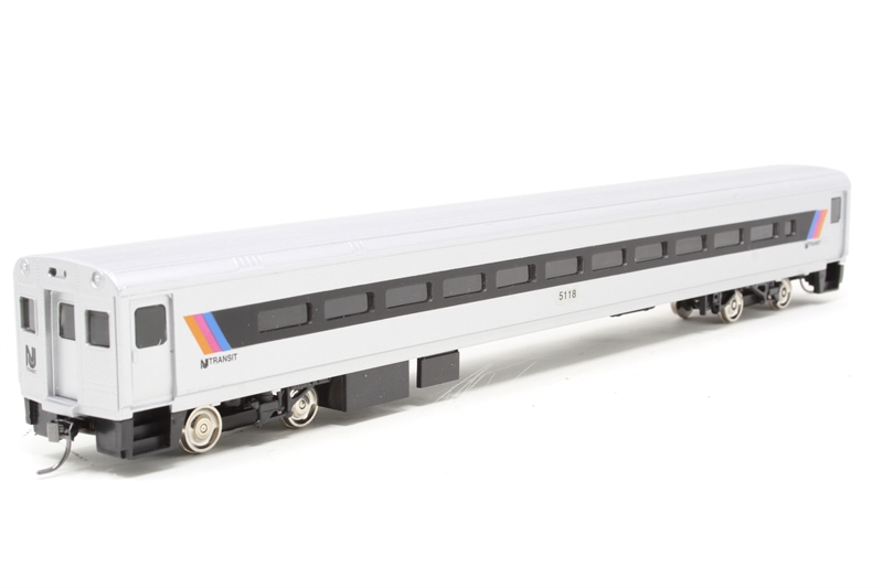 Walthers 932-6082 85' Streamlined Horizon Fleet Commuter Cab Car in New - Hattons