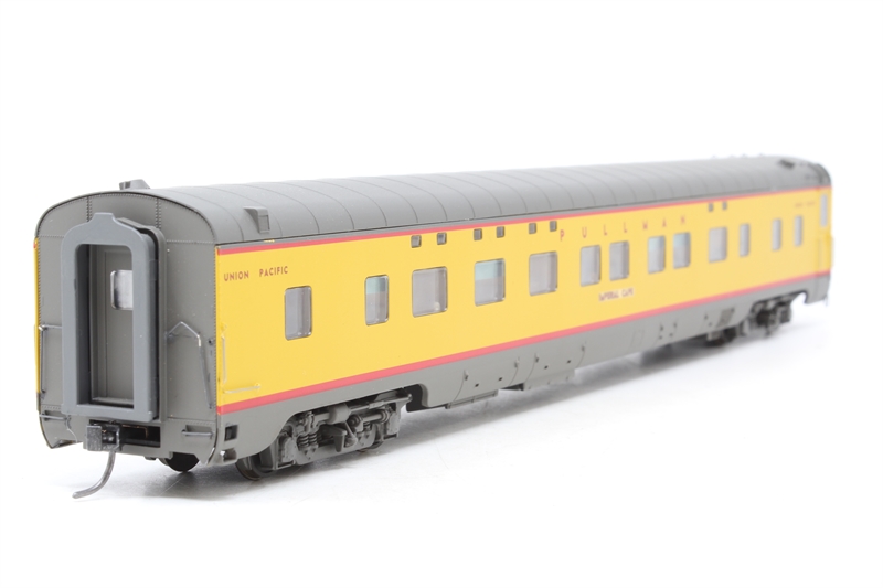 Walthers 932-6703 85' Pullman Standard Streamlined Sleeping Car in UP