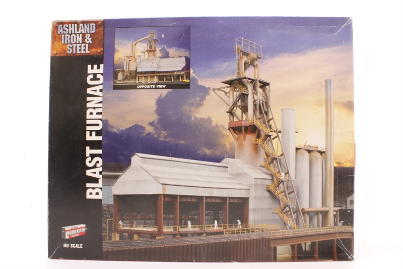 Walthers 933-2973 Ashland iron & steel blast furnace kit