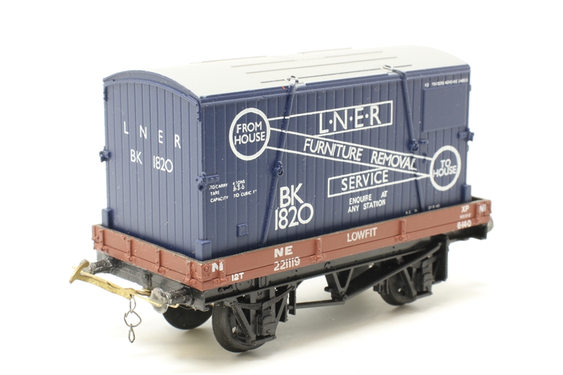 Mainline 937368 Lowfit wagon in NE oxide 221119 with LNER - Hattons