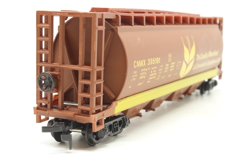 Model Power by MRC 9509MOD Cylindrical hopper wagon - Canadian Wheat ...