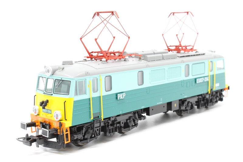 Piko 96369 Class EU07-314 of the PKP - Hattons