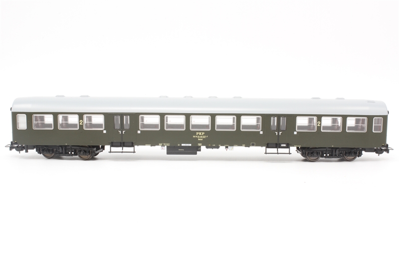 Piko 96648-2 2nd class coach, type Bwixd of the PKP
