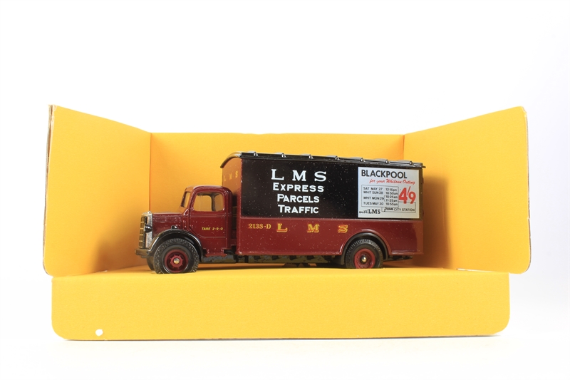 Corgi 97120 Bedford O Series Van 'LMS Express Parcels Traffic'
