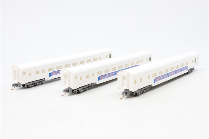 Micro-Trains 99300052 Standard coach of Ringling Bros. and - Hattons