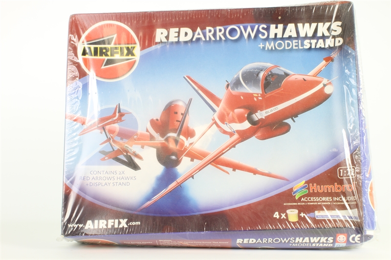 Airfix A08660 Red Arrows Hawks & Model Stand - Hattons