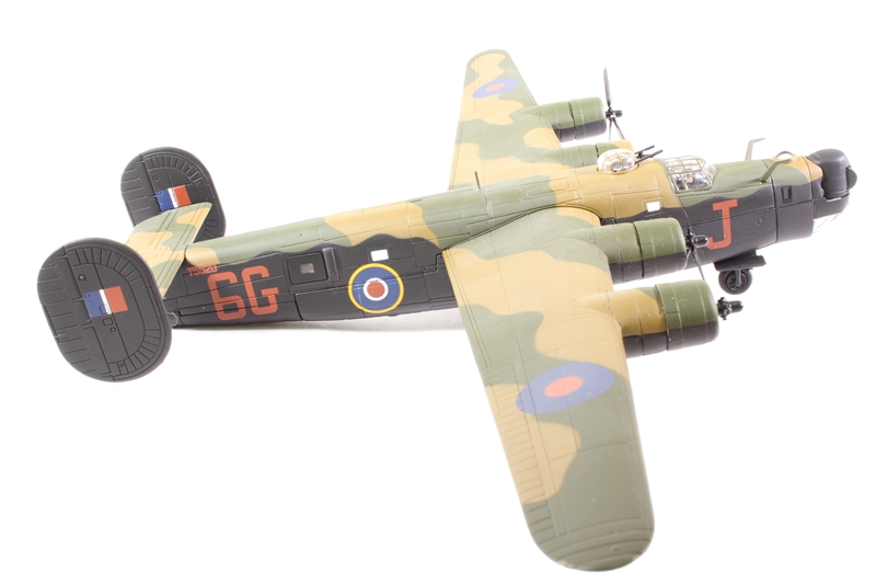 Corgi AA34012 Consolidated B-24J Liberator B.Mk.VI Royal - Hattons