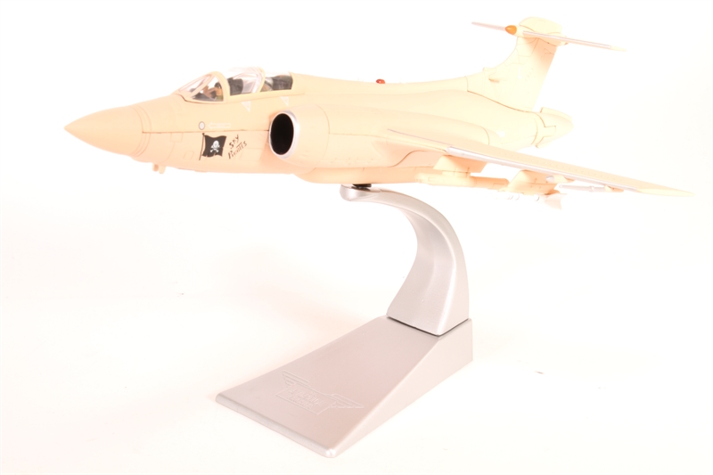 Corgi AA34104 Hawker Siddeley Buccaneer S.Mk.2b Royal Air - Hattons