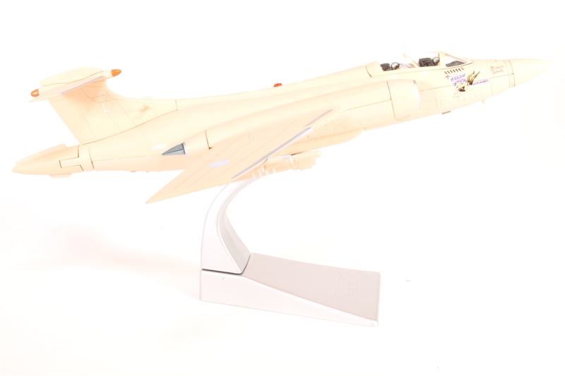 Corgi AA34104 Hawker Siddeley Buccaneer S.Mk.2b Royal Air - Hattons