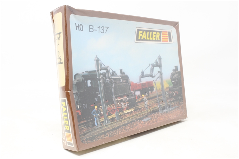 Faller B-137 Water Cranes Kit - Hattons