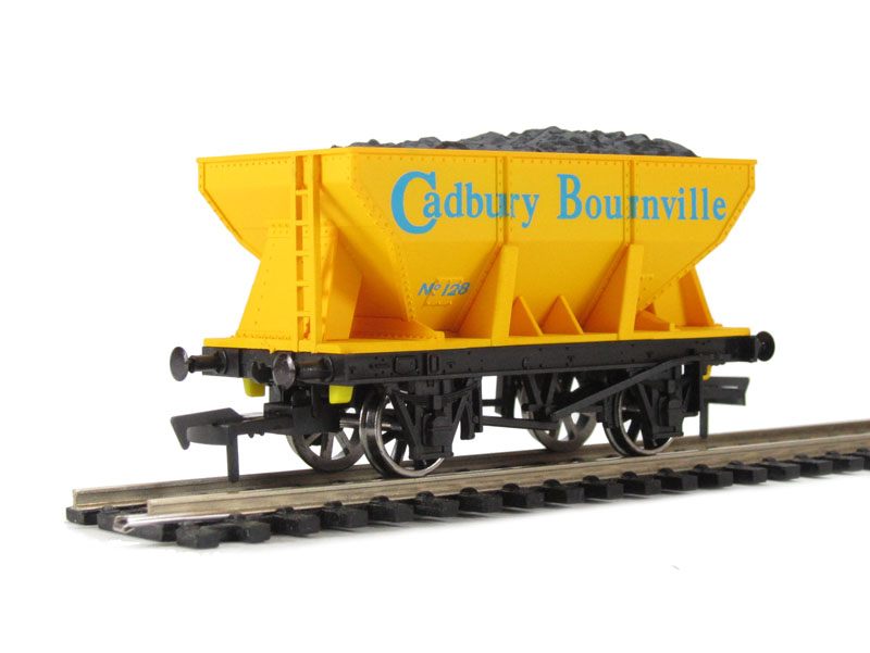Dapol B902 12 Ton hopper wagon "Cadbury Bourneville" - Hattons