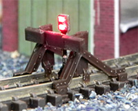 Train Tech BL2 Red buffer light - for use on DC or DCC layouts - Hattons