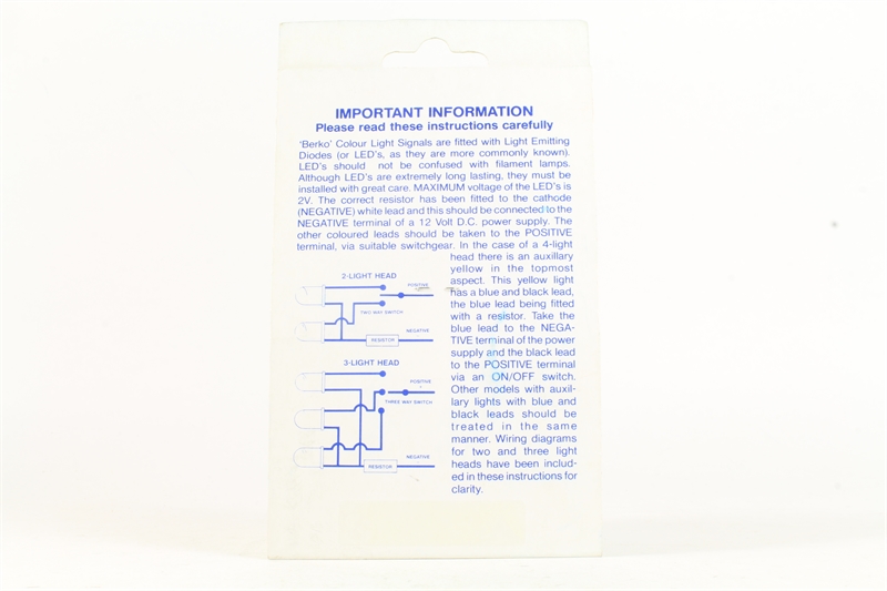 Berko BN36T 3 Aspect Colour Light Signal - Island Platform - Hattons