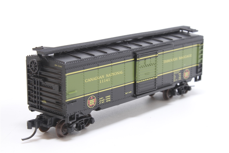 Life-Like C825035 40' steel single sliding door boxcar of the Canadian ...