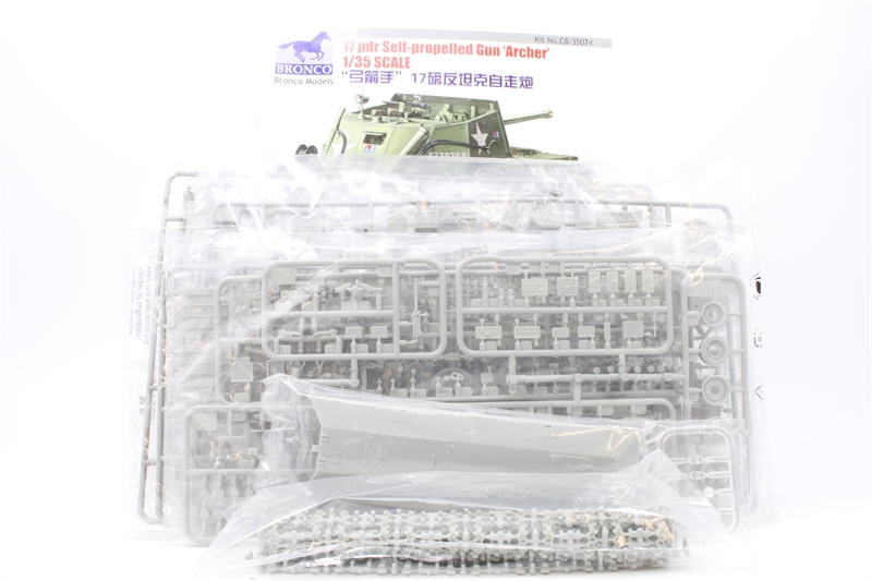 Bronco Models CB35074 17pdr self-propelled gun GÇÿArcherGÇÖ