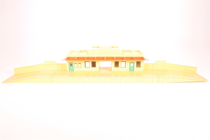 Hornby Dublo D1Through Through Station