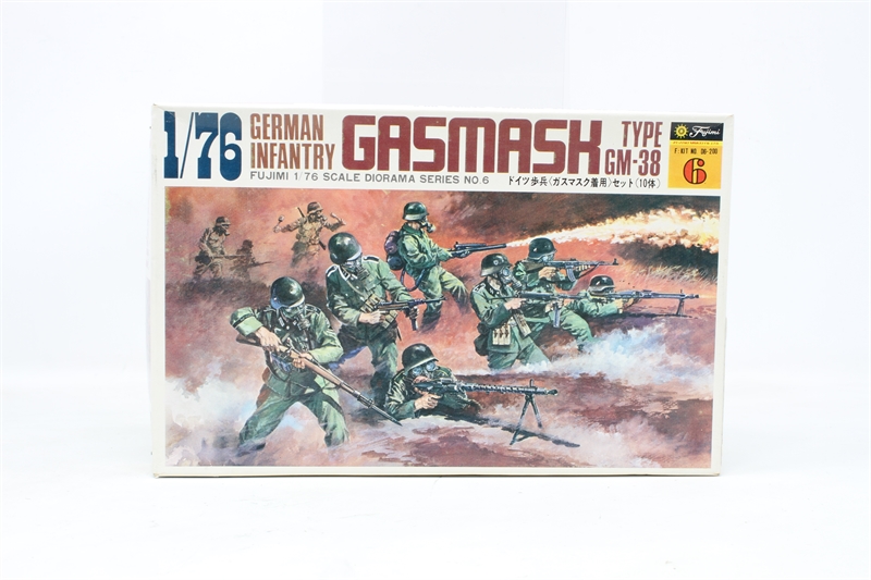 Fujimi D6-FUJ German infantry with Type GM-38 gasmasks