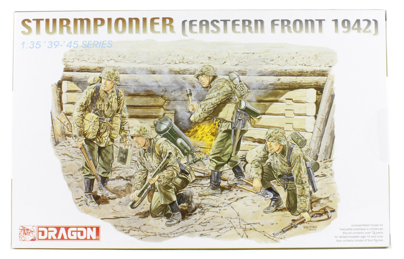 Dragon 6146DRA SS Sturmpioniere 1942 - Hattons