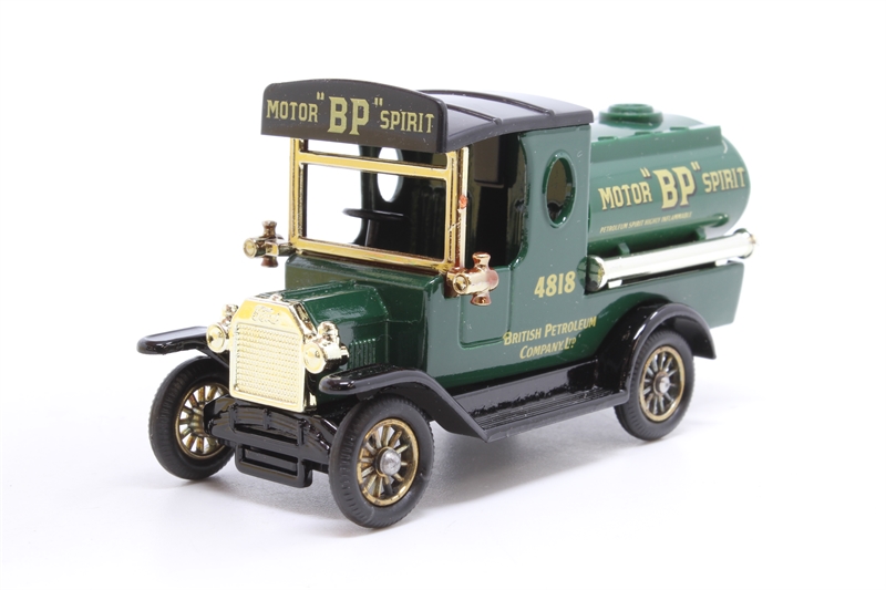 Lledo DG08015 Ford Model T tanker - BP Motor Spirit - Hattons