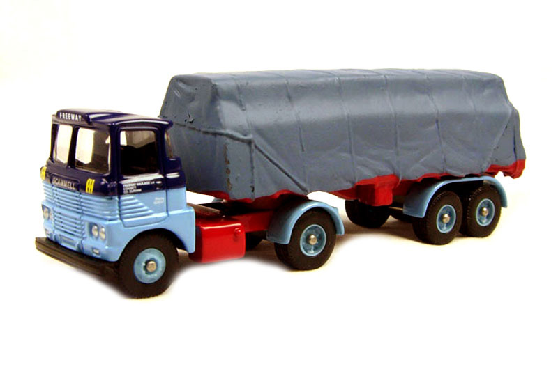 Lledo DG175016 Scammell Handyman Sheeted Trailer - Freeway - Hattons