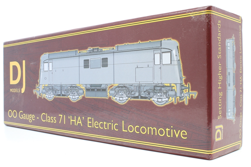 DJ Models DJMOO71-001 Class 71 E5003 in BR Green with small yellow