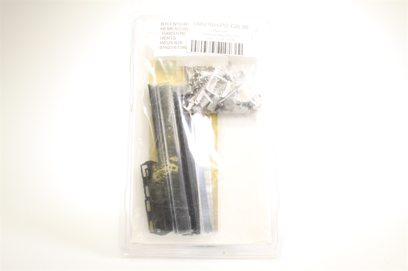 BH Enterprises DMU1BH Class 122 Gloucester single unit and trailer