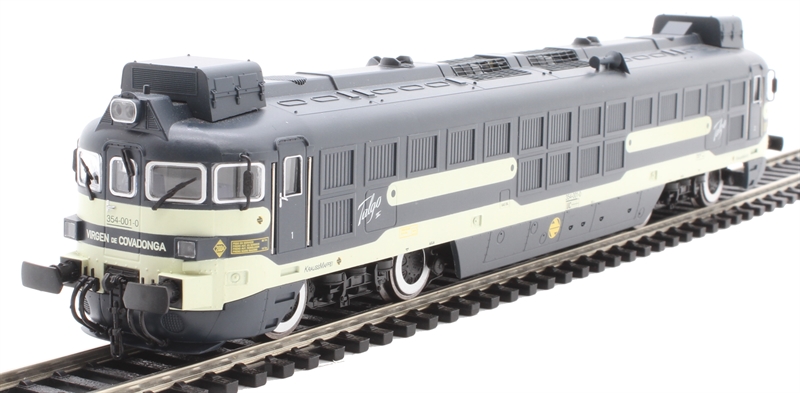 Electrotren E2365 Class 354 354001 of the RENFE