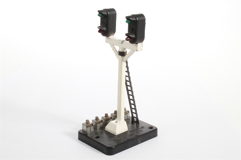 Hornby Dublo ES7 Colour Light Junction Signal - Hattons