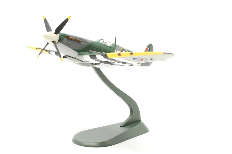 Gemini Aces GARAF1001 Supermarine Spitfire Mk IXE Royal - Hattons
