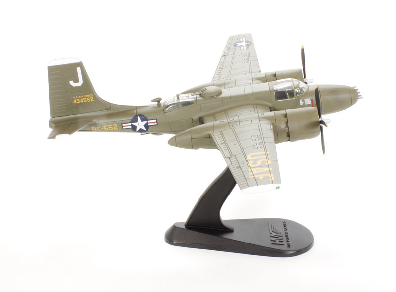 Hobby Master HA3203 Douglas B-26B Invader United States Air Force