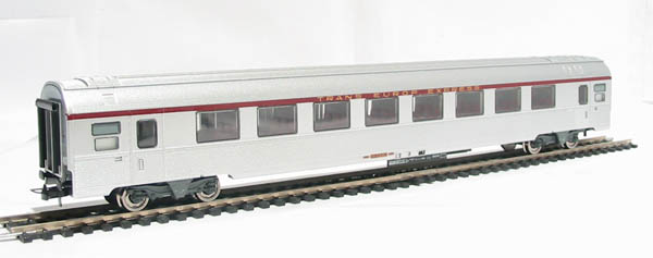 Jouef HJ4011 Inox 1st class express train coaches "Le Mistral" of the