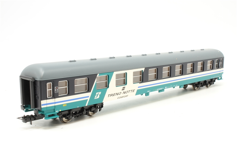 Lima HL4032 Couchette coach of the FS