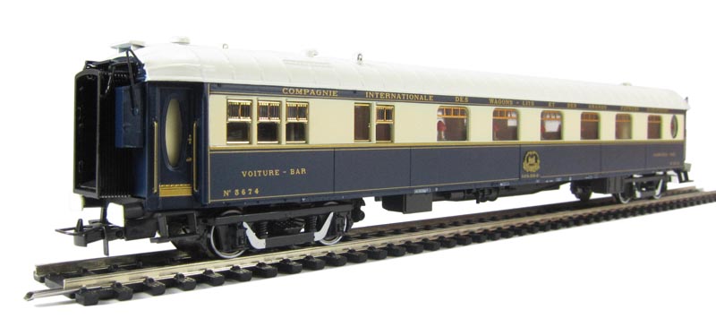 Rivarossi HR4135 CIWL VSOE dining car - Hattons