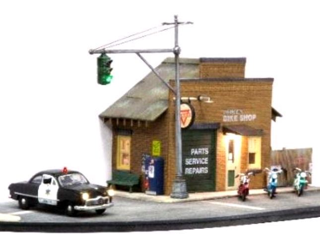 Woodland Scenics JP5637 Mast Arm Traffic Lights - Hattons