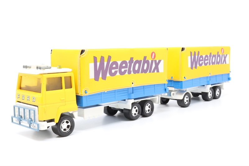 Matchbox K-21-02 Ford transcontinental truck "Weetabix" - Hattons