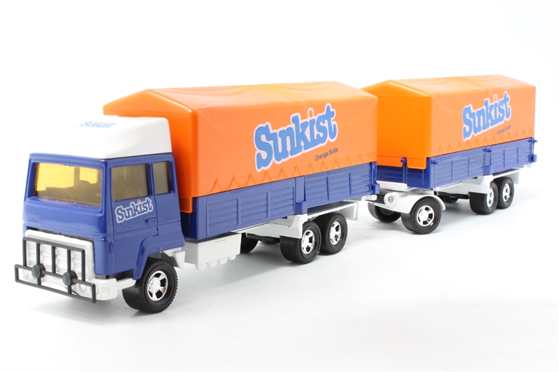 Matchbox K-21-04 Ford transcontinental truck "Sun Kist"