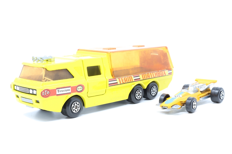 Matchbox K-7 Racing car transporter