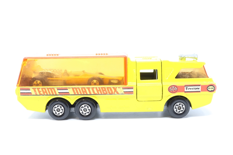 Matchbox K-7 Racing car transporter