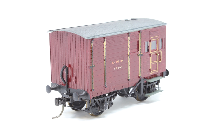 Kitbuilt KB1152 LMS 4 wheel horsebox 1200 in LMS lined - Hattons