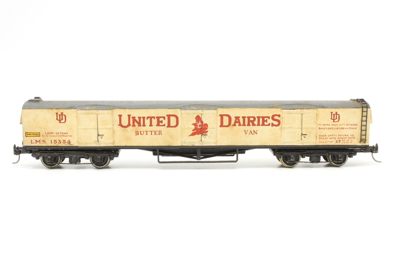 Scratchbuilt KB1157 LMS 61' bogie butter van 15354 in United Dairies