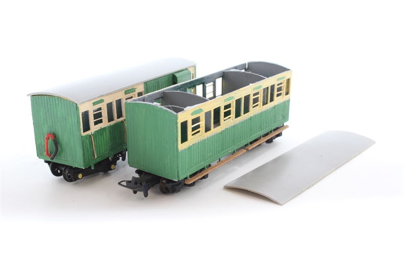 Scratchbuilt KB1222 Freelance passenger coach and brake coach - kitbuilt