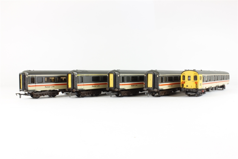 Airfix GMR (Great Model Railways) KB136 Gatwick Express - Hattons